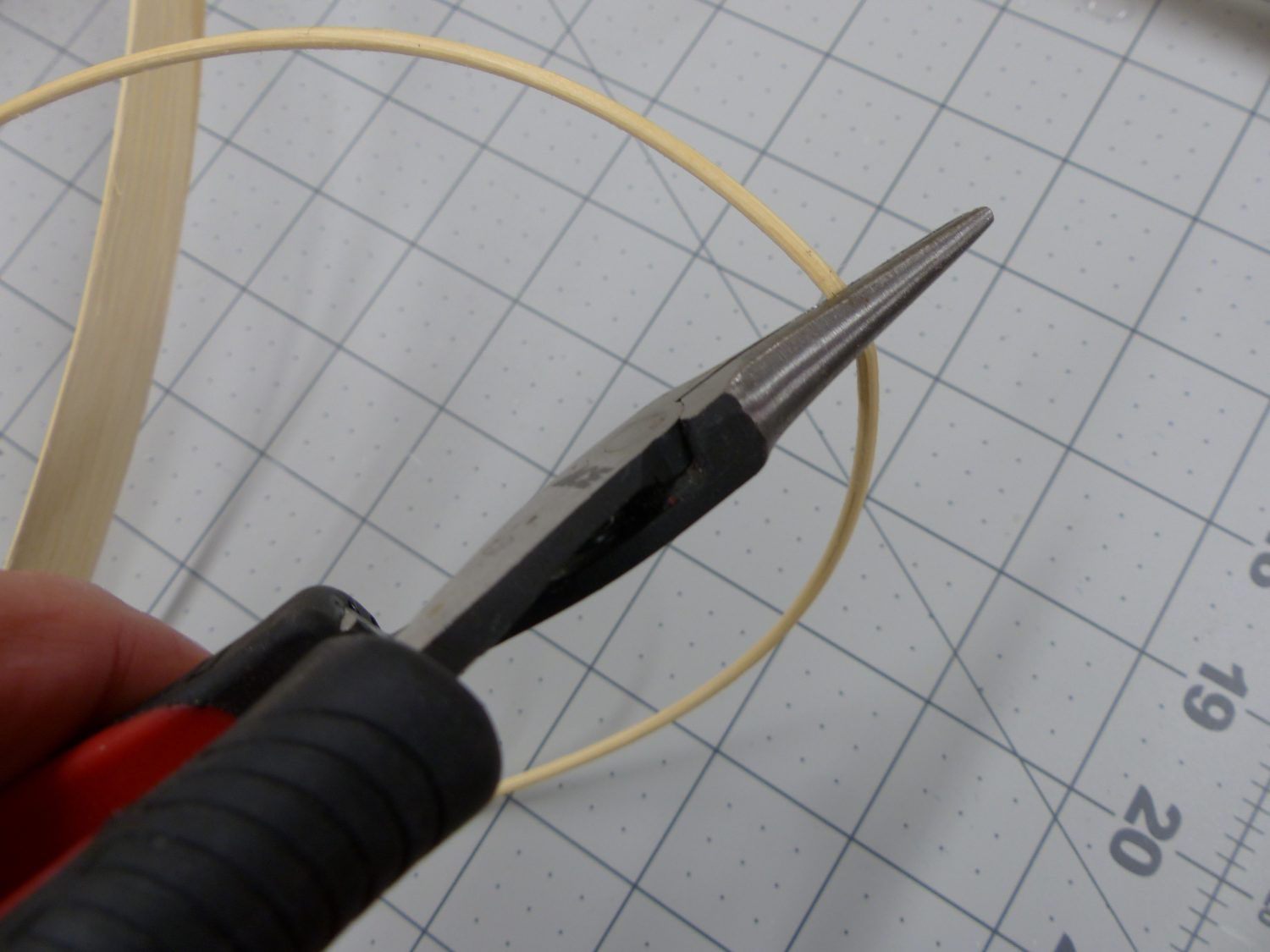 Twining a Round Base ⋆ PrairieWood Basketry